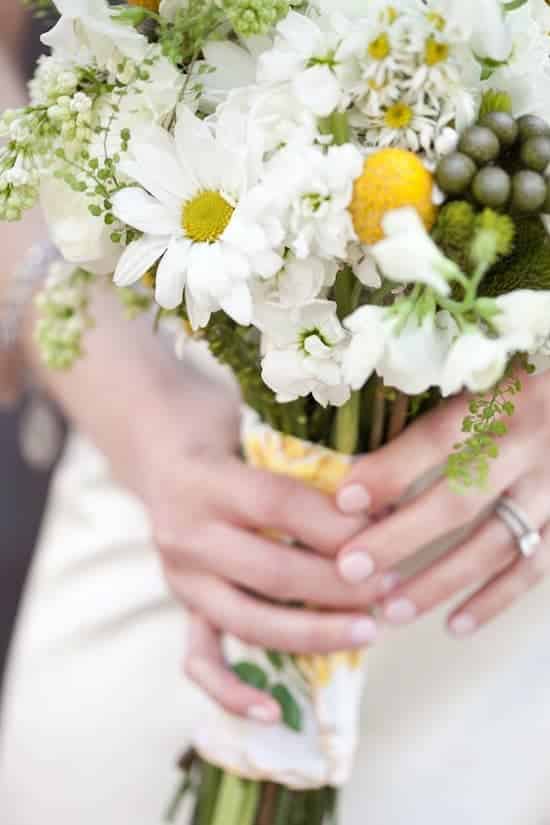 DIY Daisy Wedding Arrangements - Doing the Daisy Thing! - Blooms By The Box