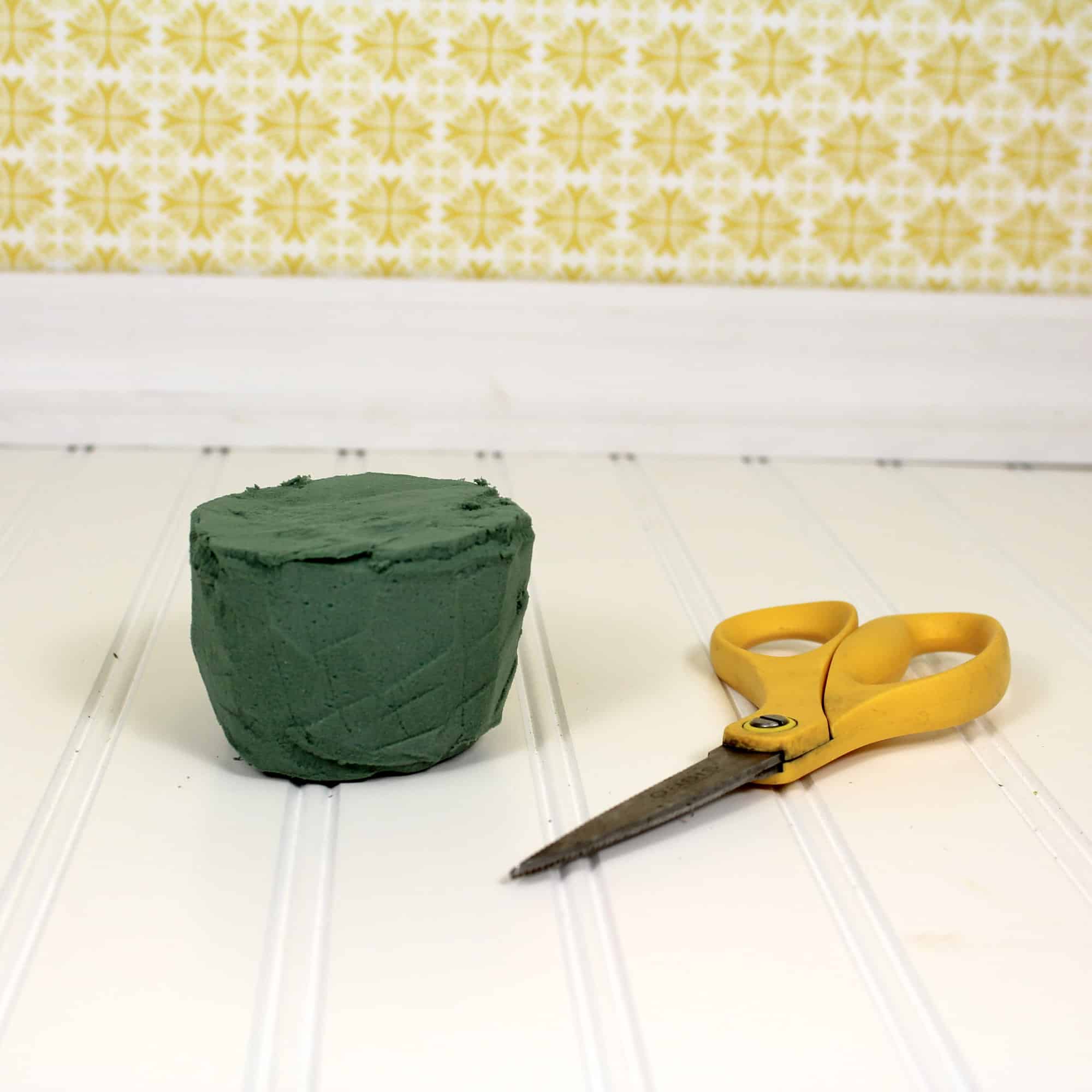 Easy Flower Arrangement Tutorial