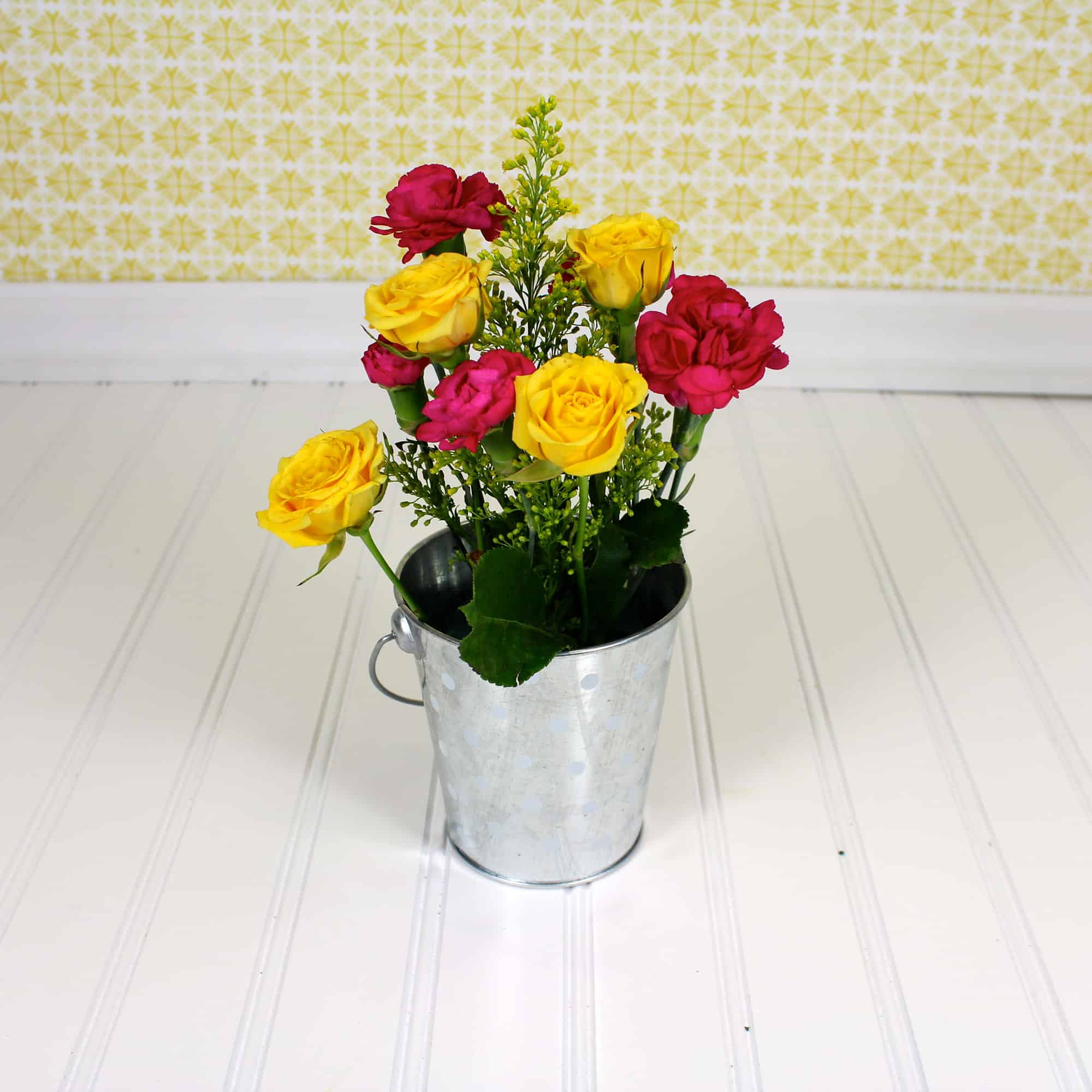 Easy Flower Arrangement Tutorial