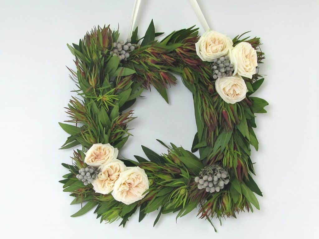 Wedding Flower Favorites: Garden Roses - Blooms By The Box