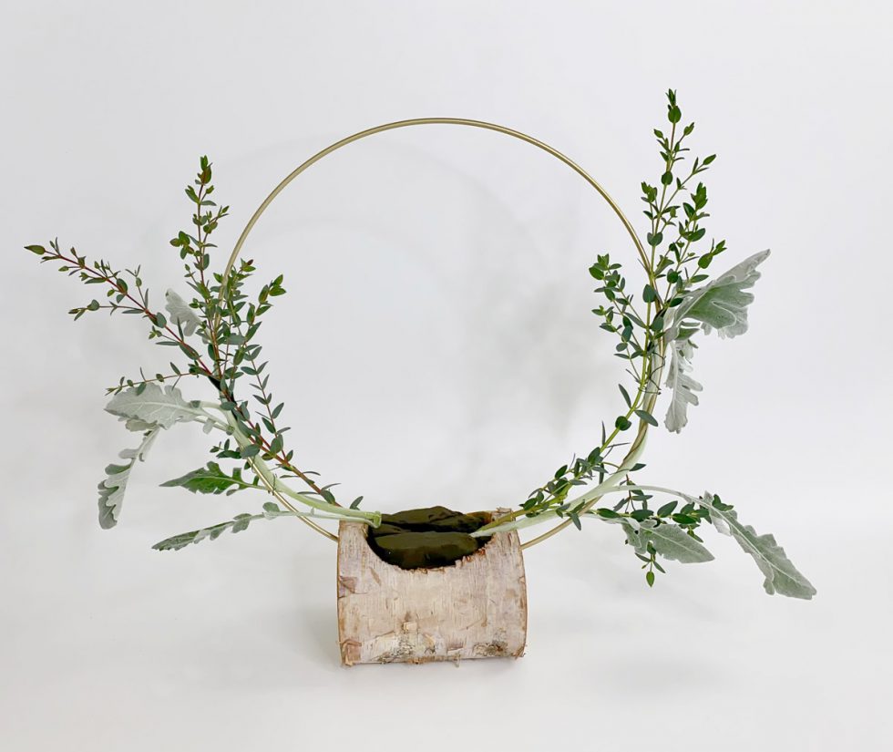 DIY Floral Hoop Centerpiece - Blooms By The Box