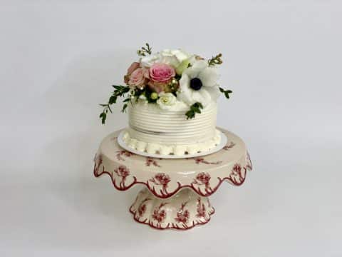 How to Decorate a Cake with Fresh Flowers - Blooms By The Box